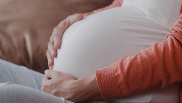 Agora é lei: gestantes, parturientes e puérperas terão plano municipal ...